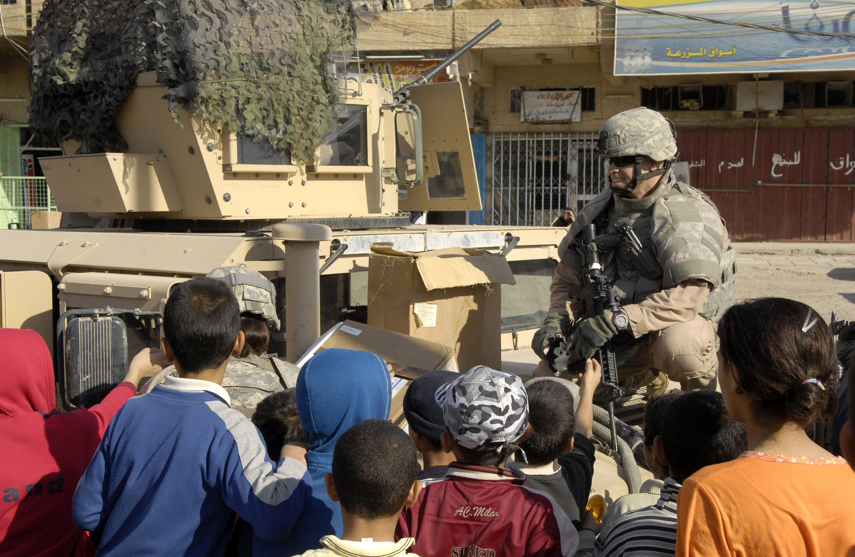 Toys for Iraqi tots > Air Force > Article Display