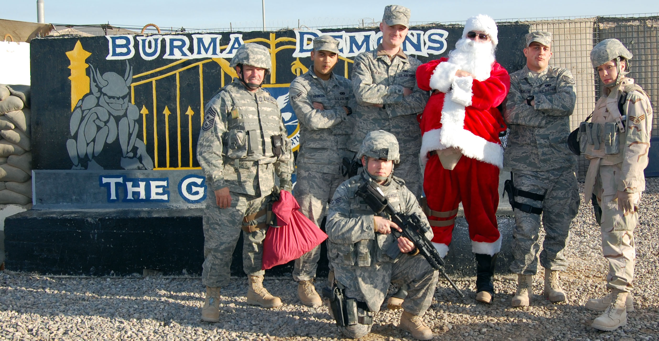 Santa visits Camp Bucca, Iraq > Misawa Air Base > Article Display