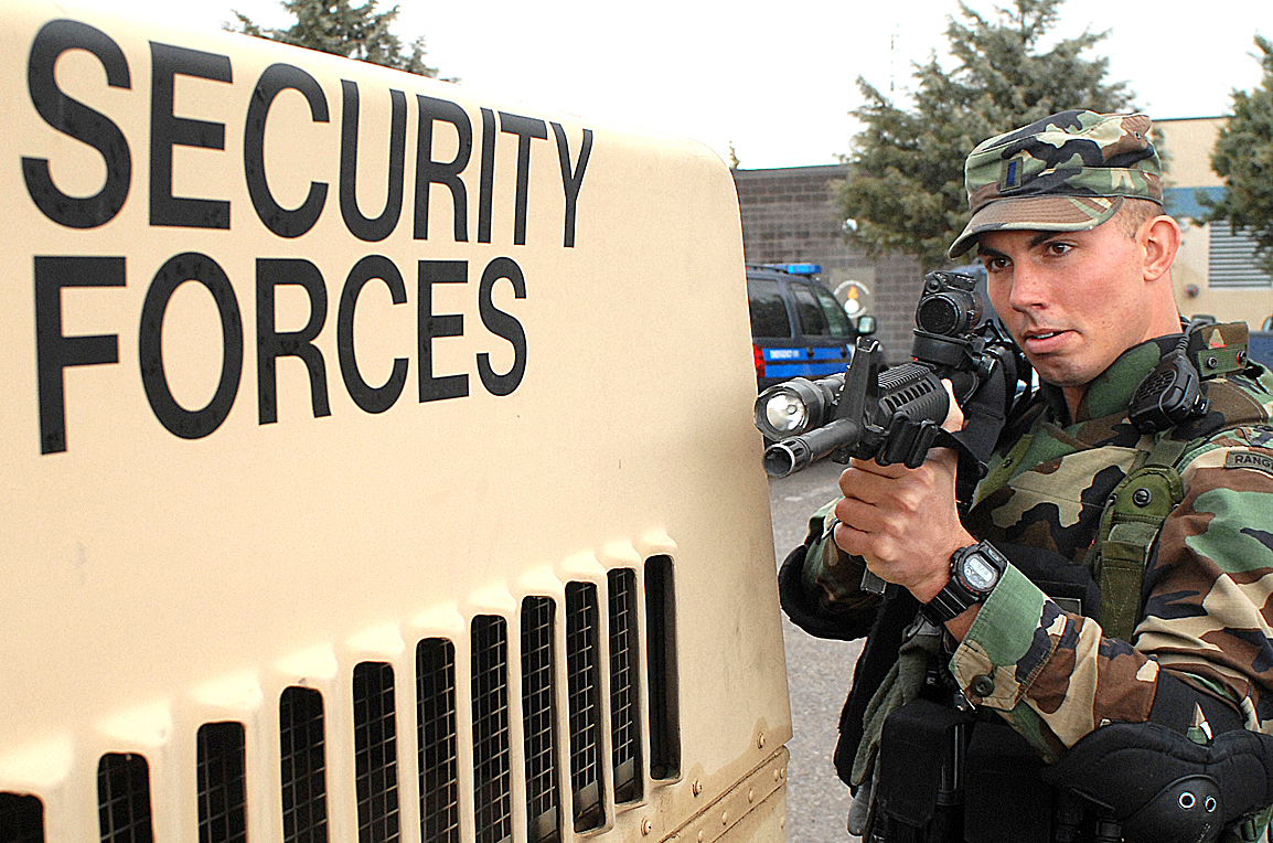 Security forces lieutenant finishes Ranger School > Kirtland Air Force ...