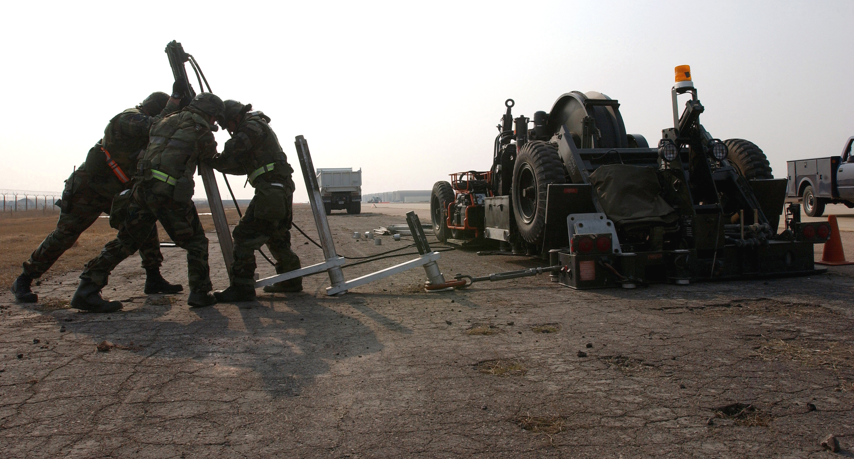 Keeping the runway in tip-top shape > Air Force > Article Display