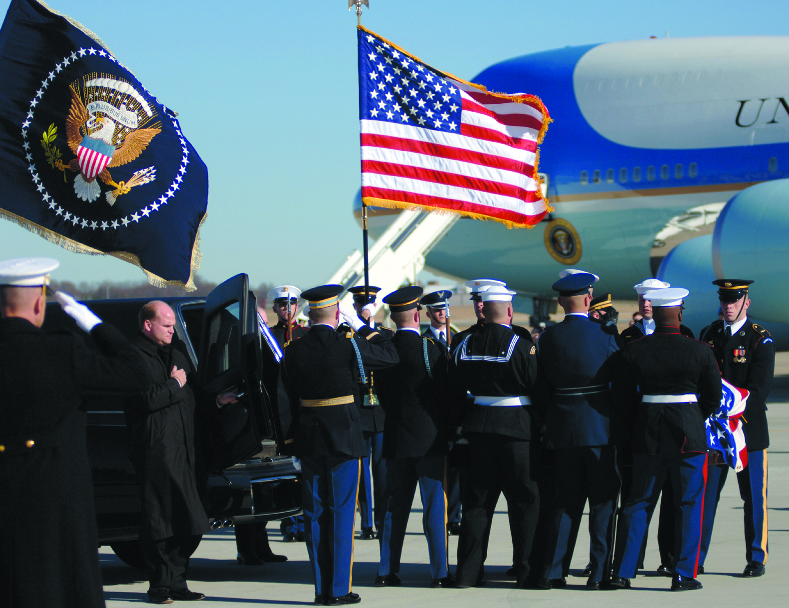 Andrews bids farewell to President Ford > Joint Base Andrews > Article ...