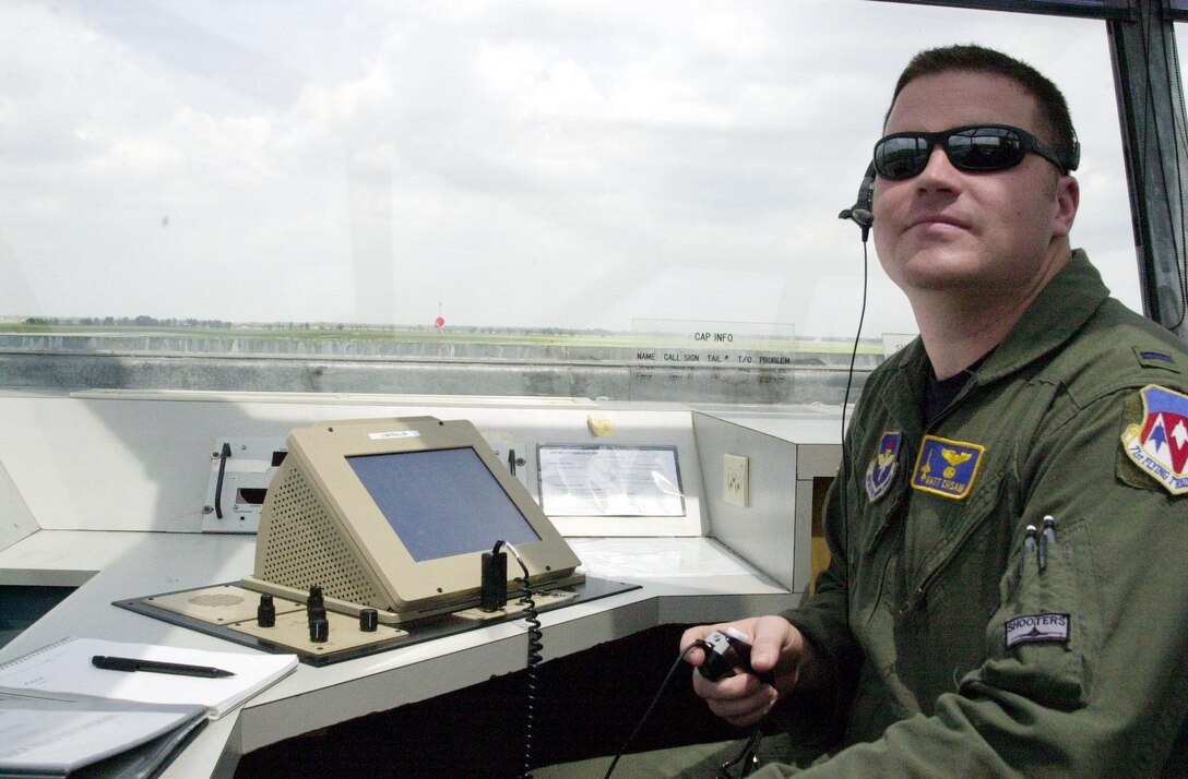 25th FTS lieutenant recognized as outstanding safety performer