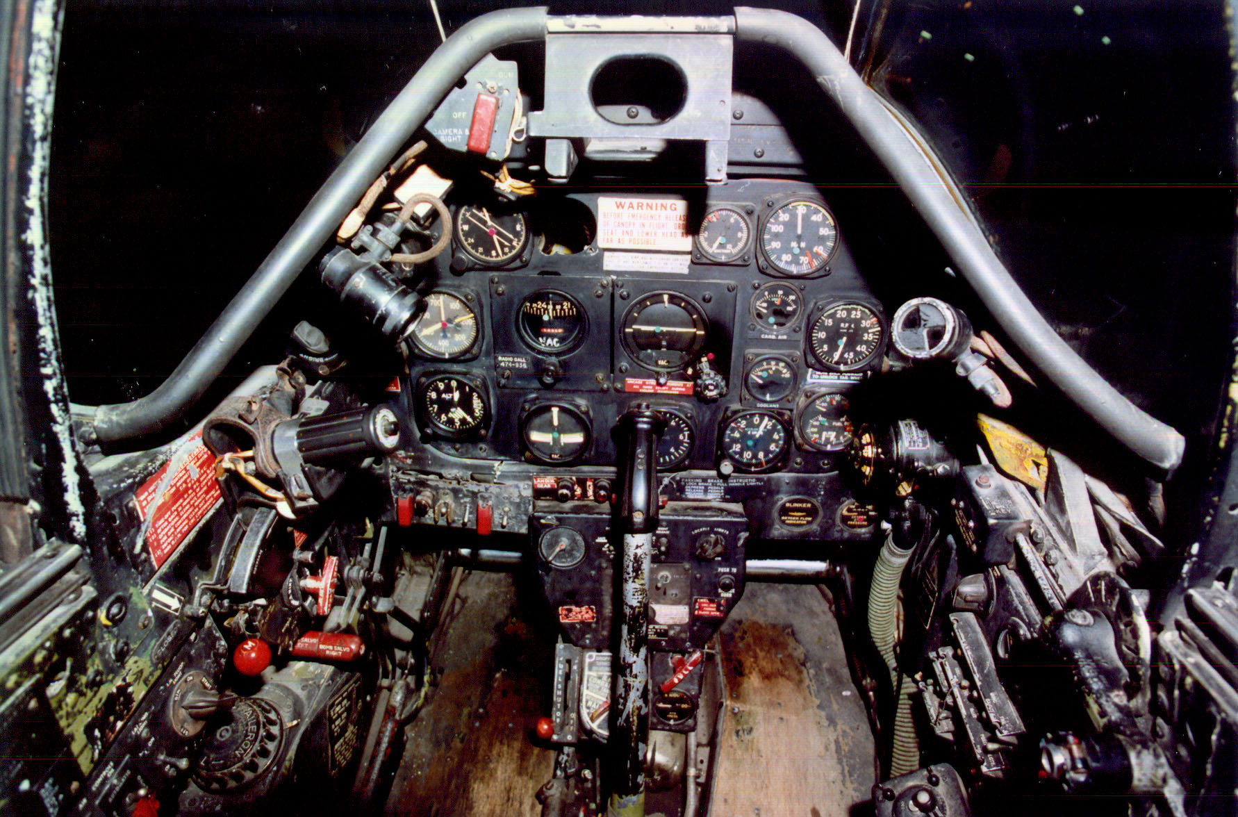 P 51 Cockpit 360