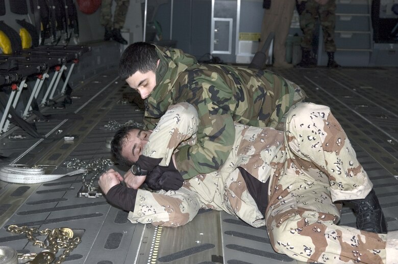 Security forces Airmen complete 'Fly Away' course at Fort Dix > U.S ...