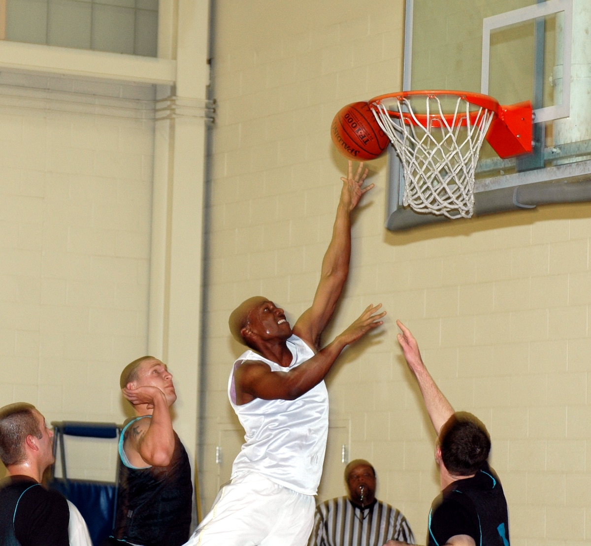Maintainers defeat Aerial Porters > Travis Air Force Base > Display