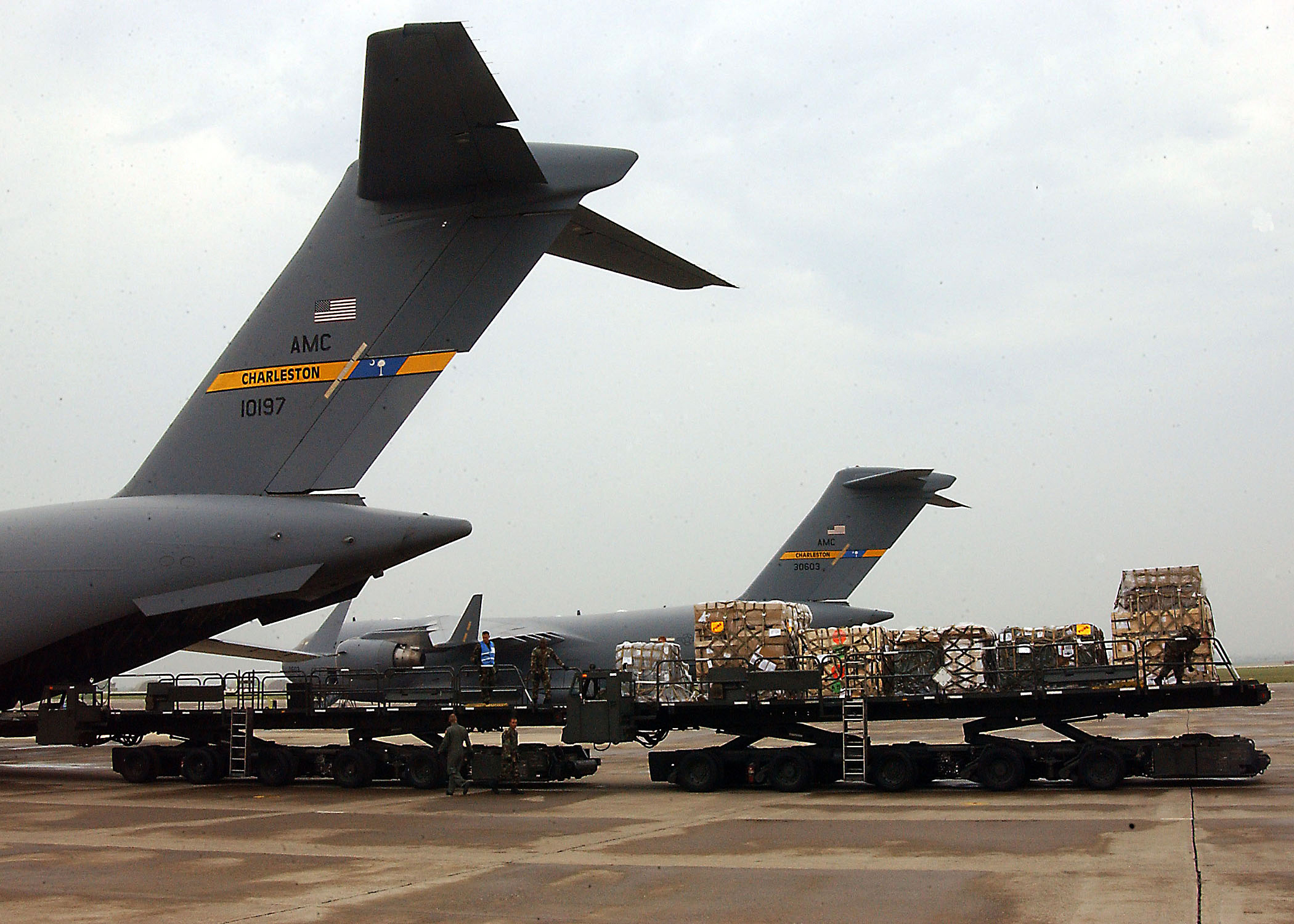 AMS loads longest pallet train