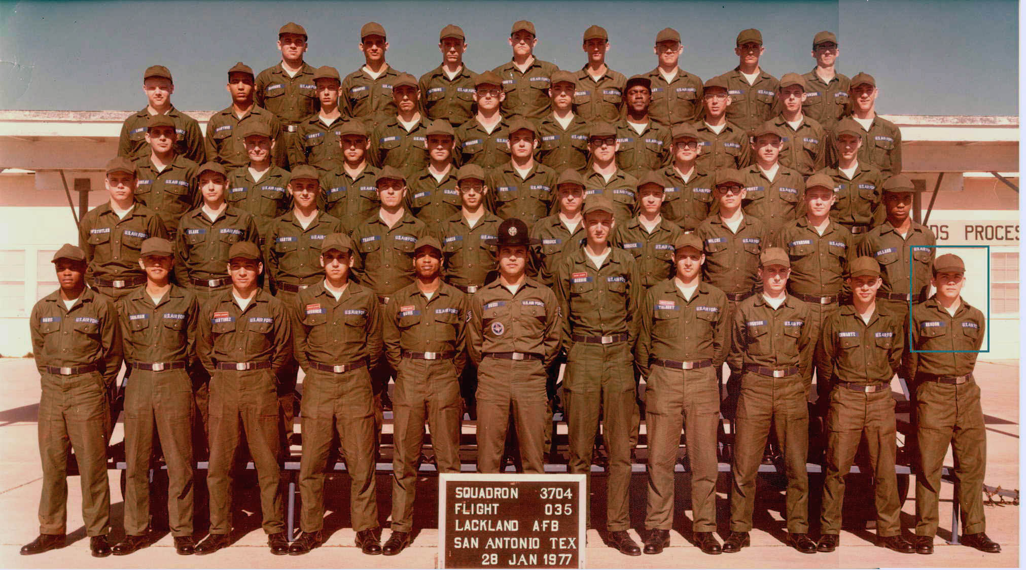 3704 Flt 035 Jan 1977