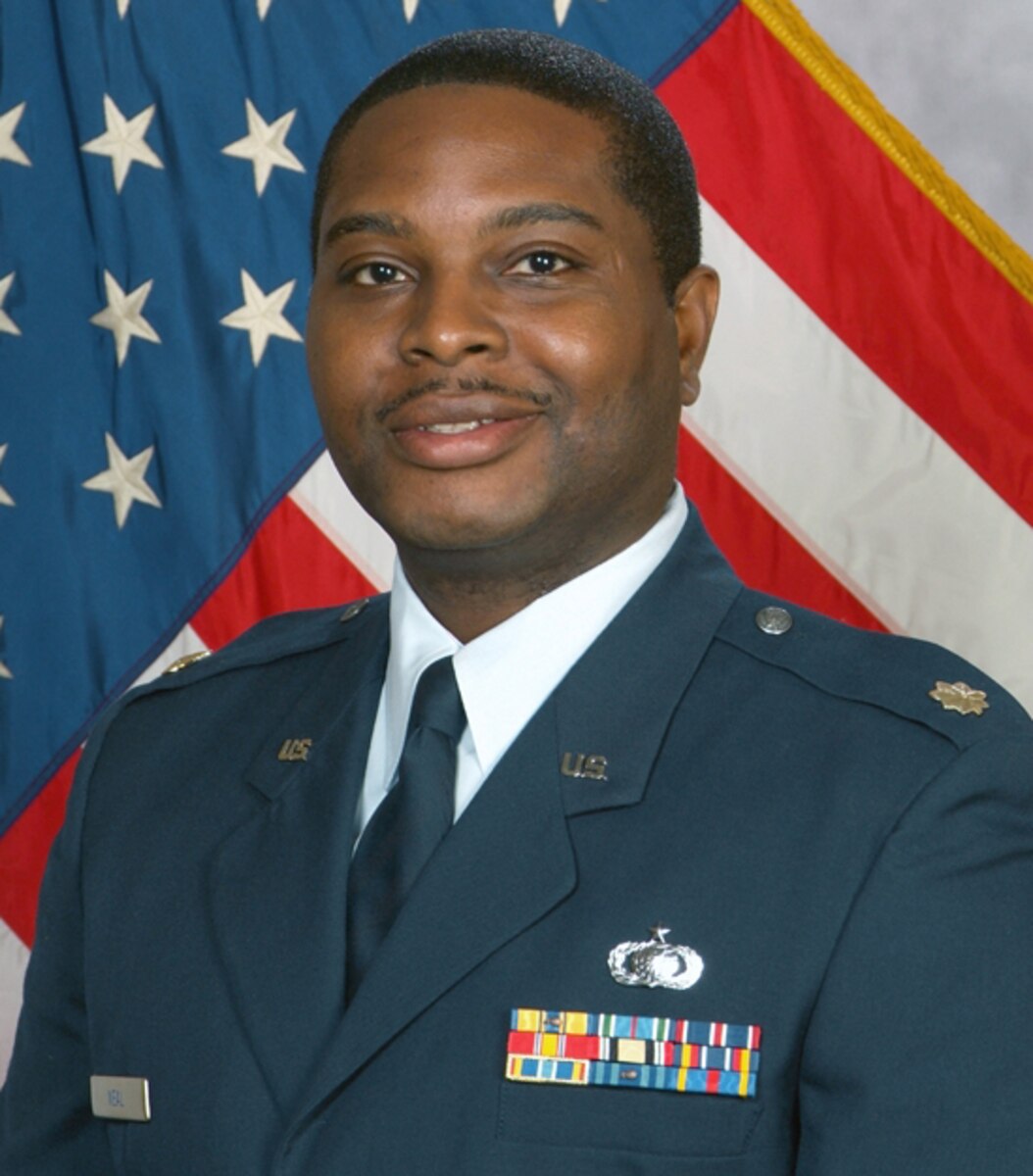 Comptrollers change commanders > Vance Air Force Base > Article Display