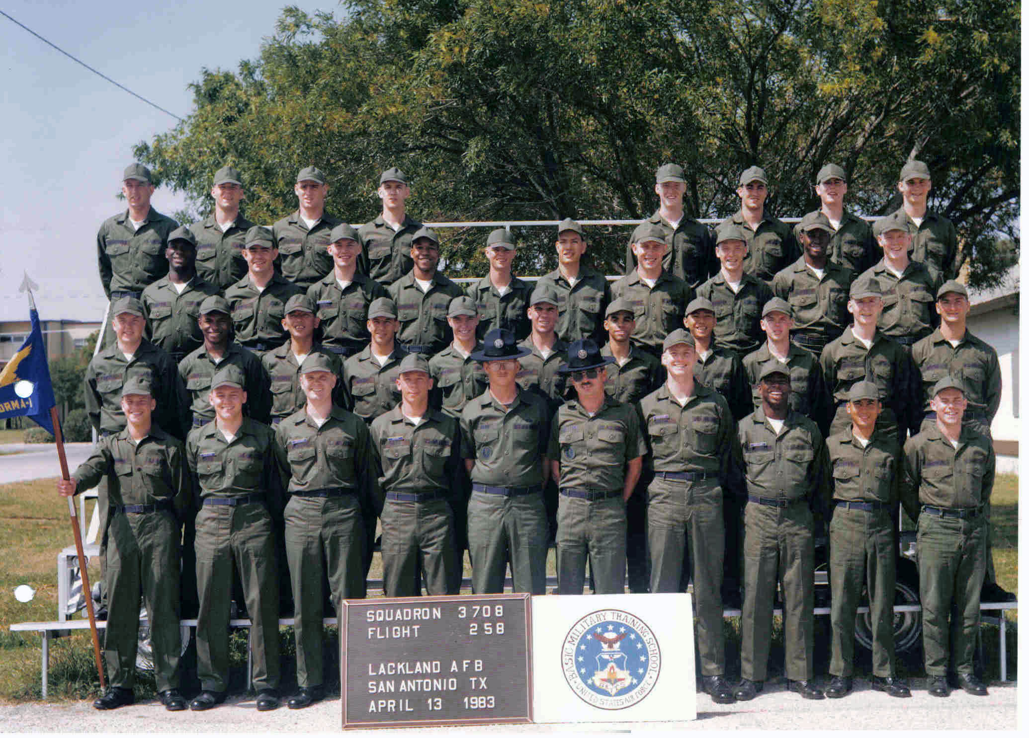 3708 Flt 258 Apr 1983