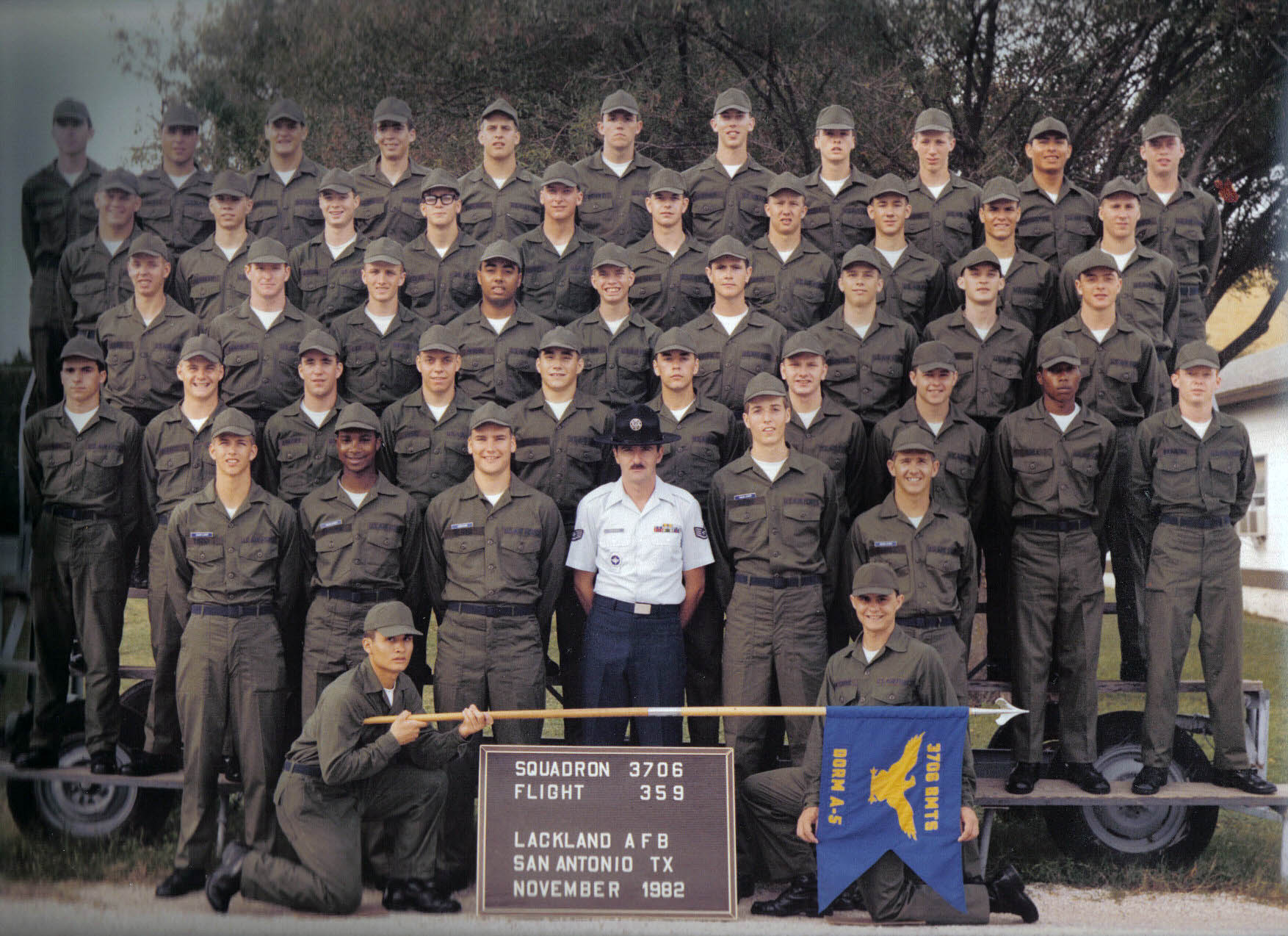 3706 Flt 359 Nov 1982