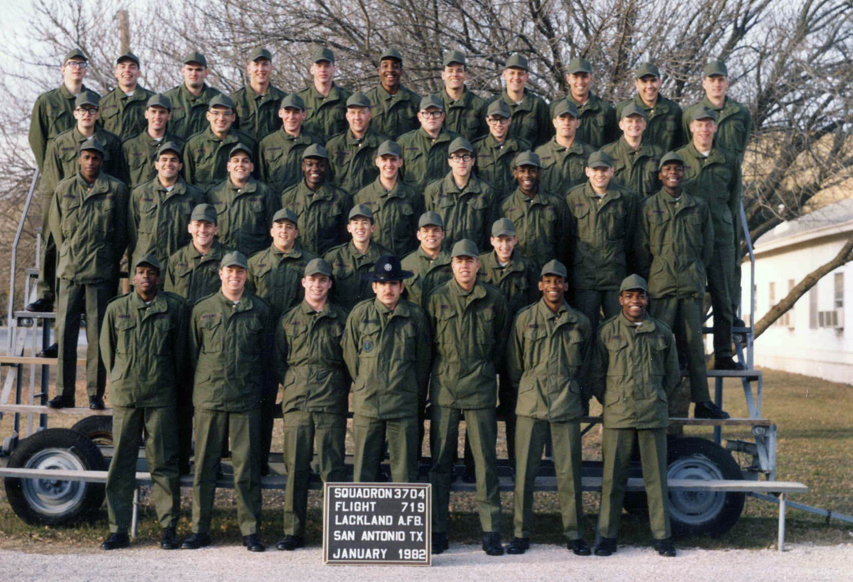 3704 Flt 719 Jan 1982