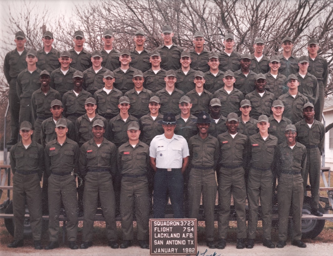 3723 Flt 754 Jan 1982