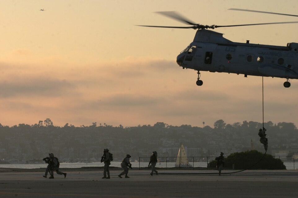 Marine Special Operations teams hone fast-roping skills during TRUEX ...