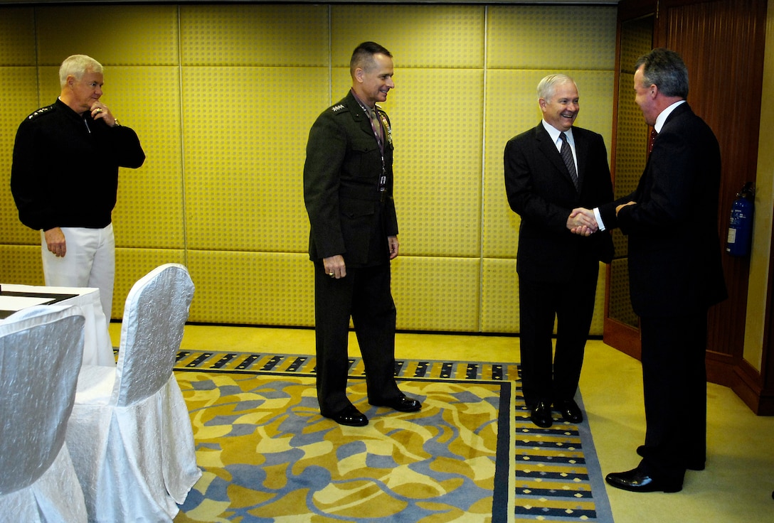 Defense Secretary Robert M. Gates, U.S. Marine Gen. Peter Pace ...