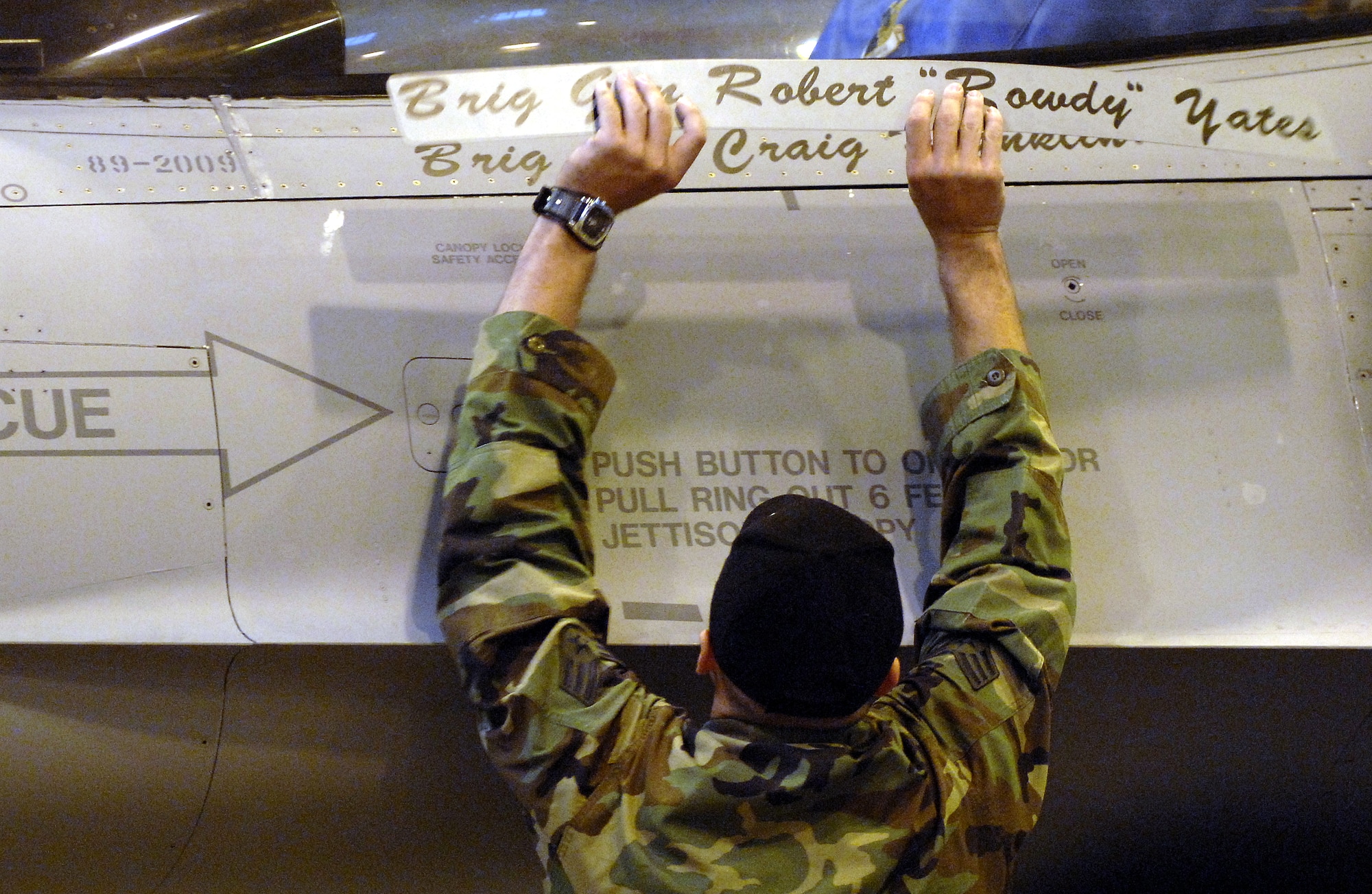 31st FW changes command > Aviano Air Base > Display