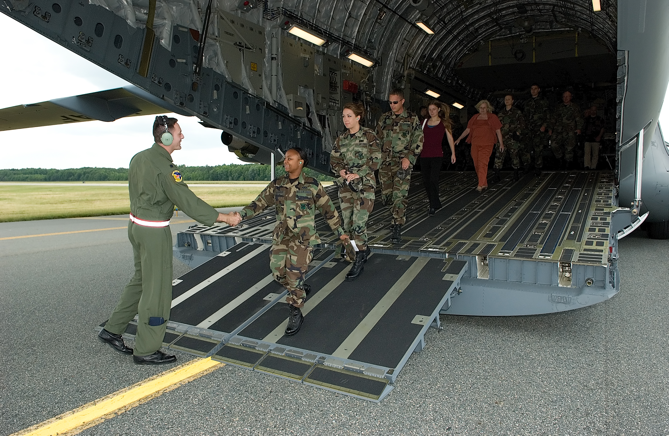 Spirit of the Constitution debuts at Dover AFB > Dover Air Force Base ...