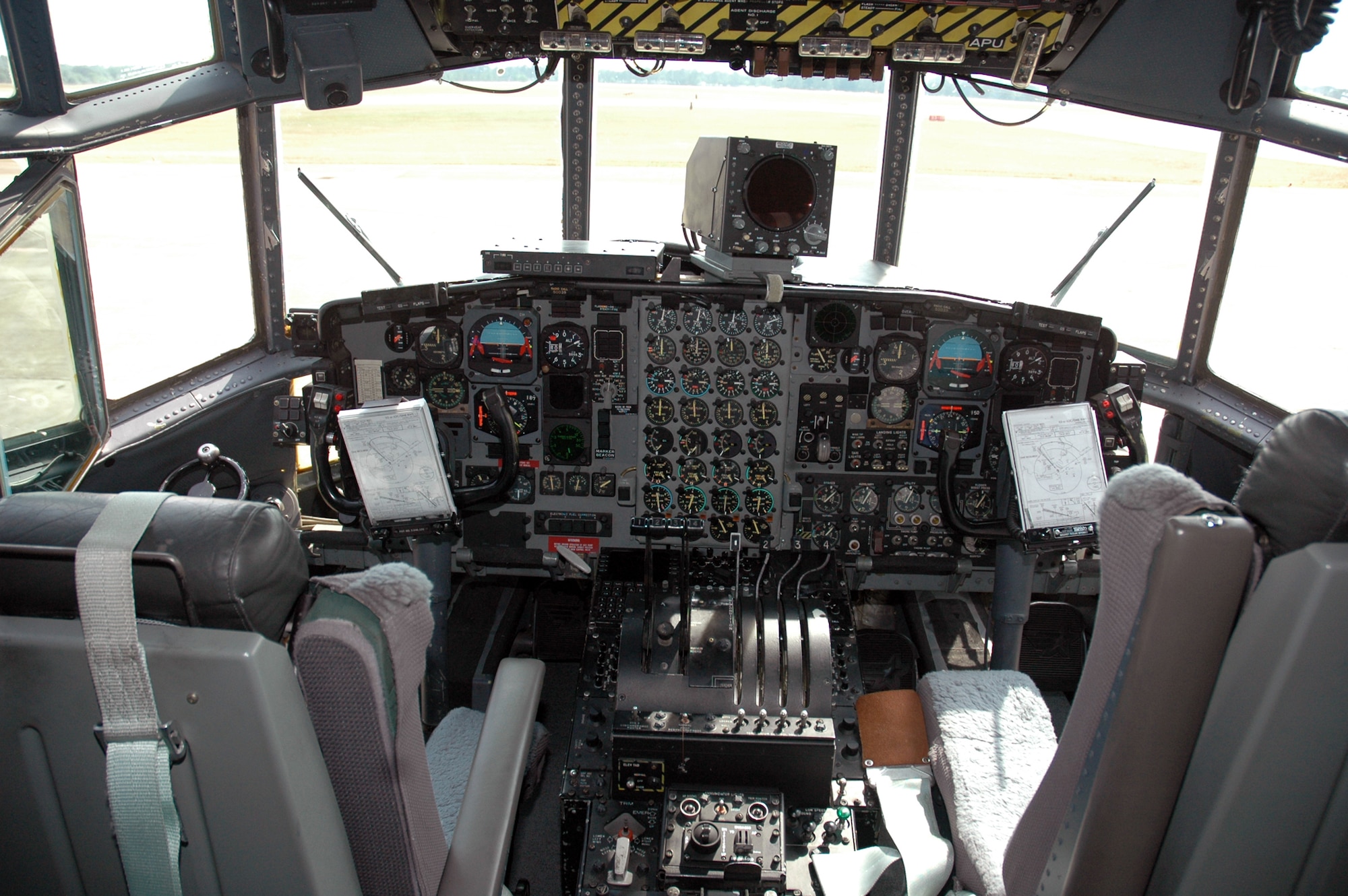 C130h Cockpit