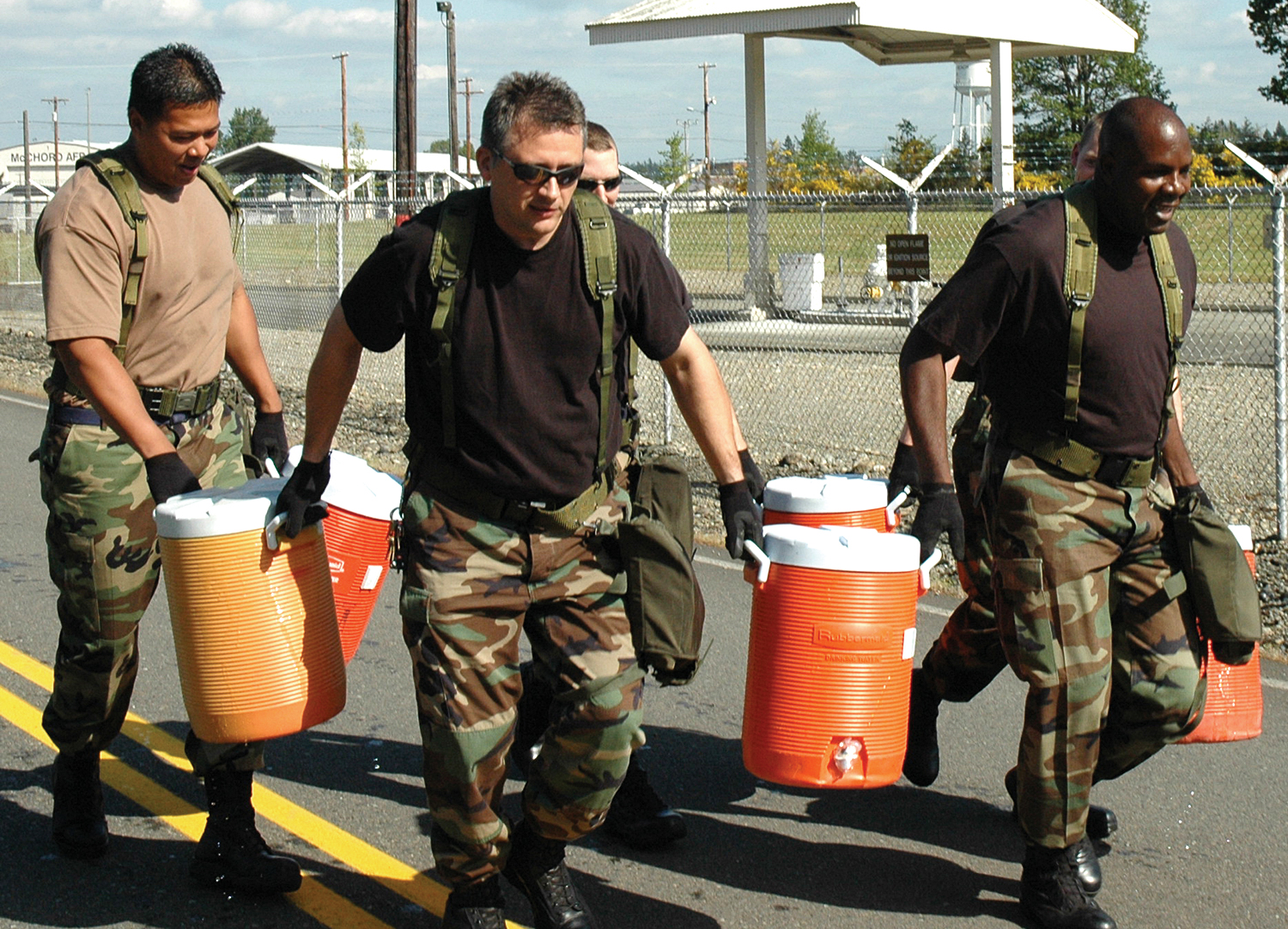 Aerial ports compete in diverse tasks > 446th Airlift Wing > News