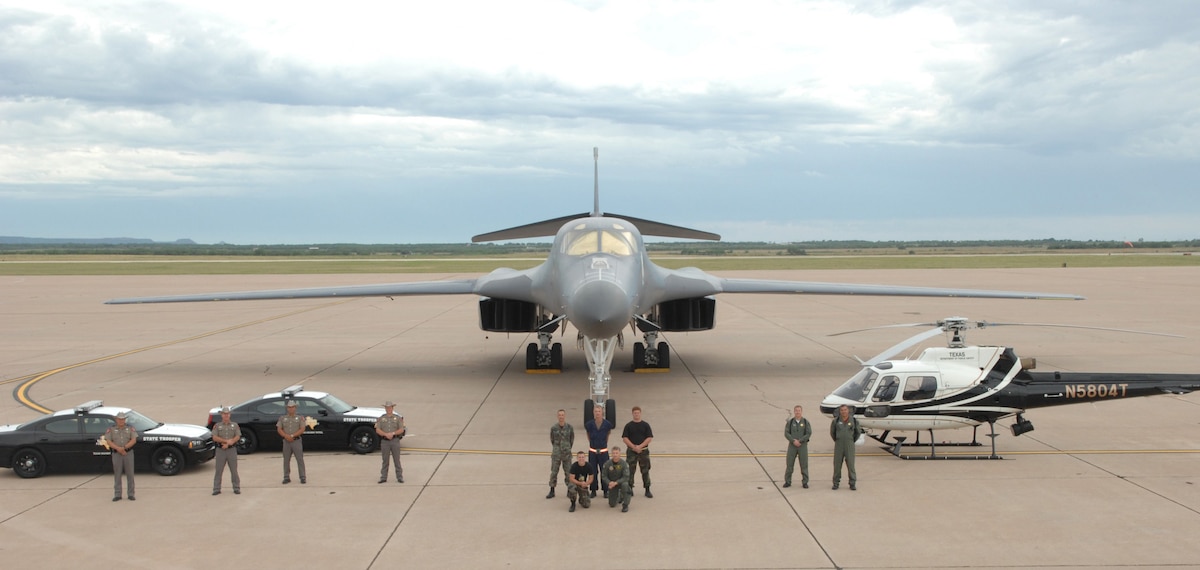 DPS, safety office coordinate photo op > Dyess Air Force Base > Article ...