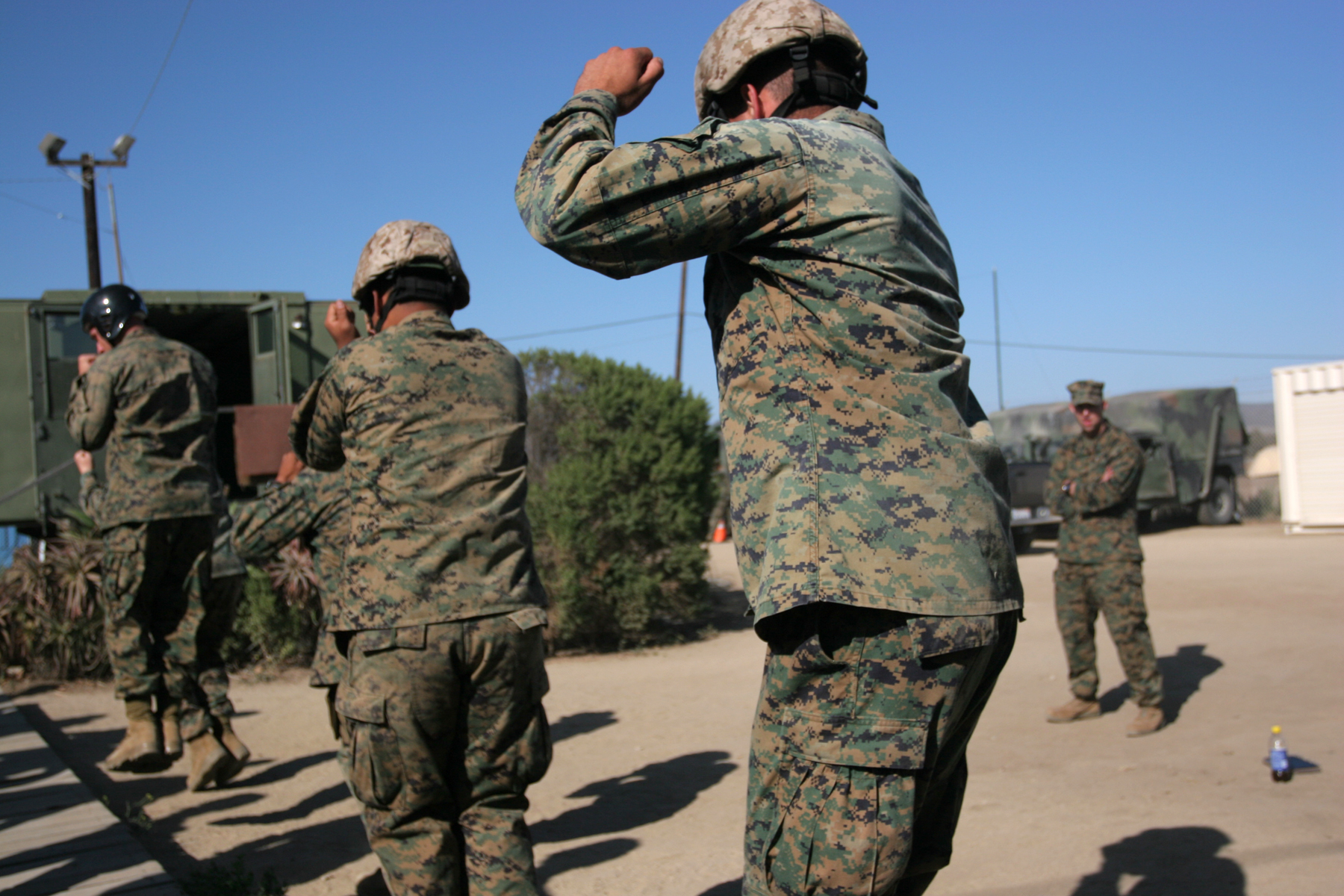 Radio Recon Team jumps into action during pre-deployment training ...