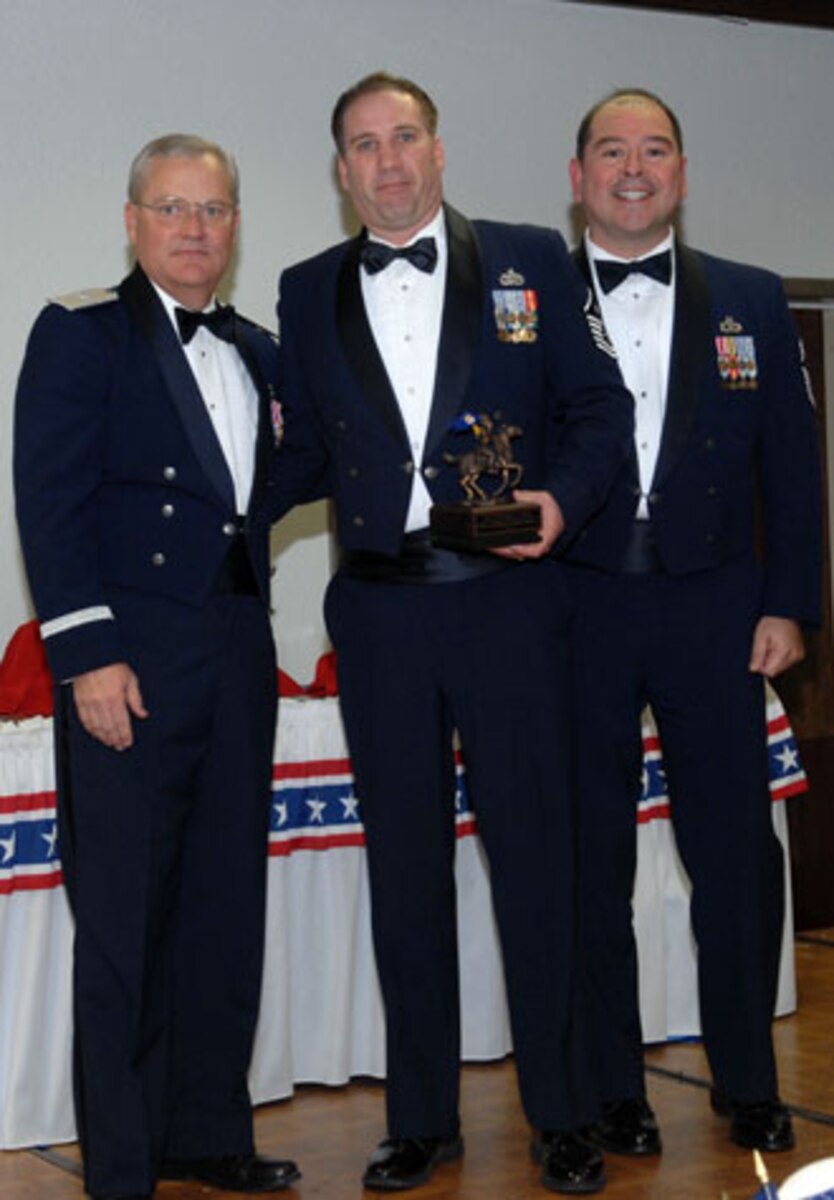 452nd AMW Annual Awards Banquet > March Air Reserve Base > Article Display