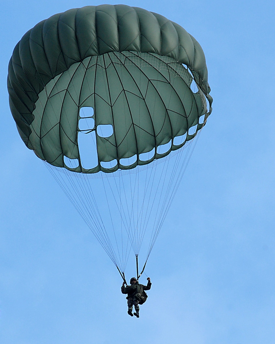 Airborne over Deutschland > Air Force > Article Display