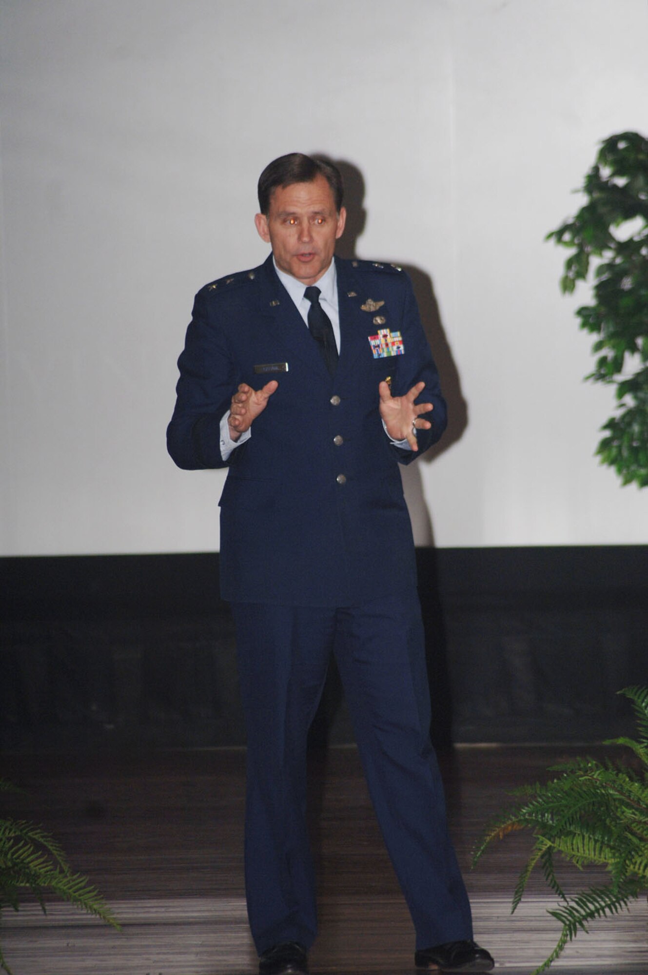 Former wing commander gives CAFB words of encouragement > Columbus Air ...
