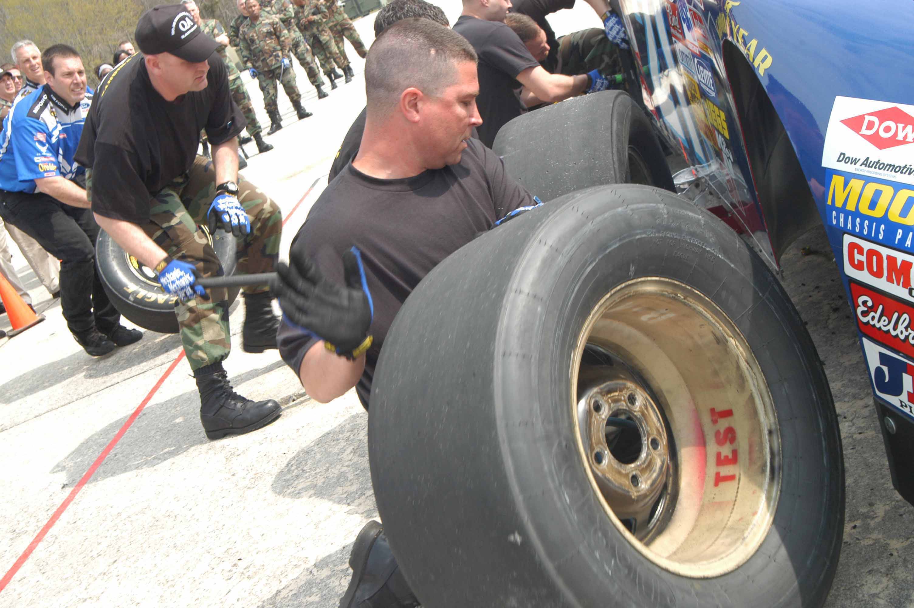 Air Force NASCAR team visits Robins AFB > Air Force Accessions Center ...