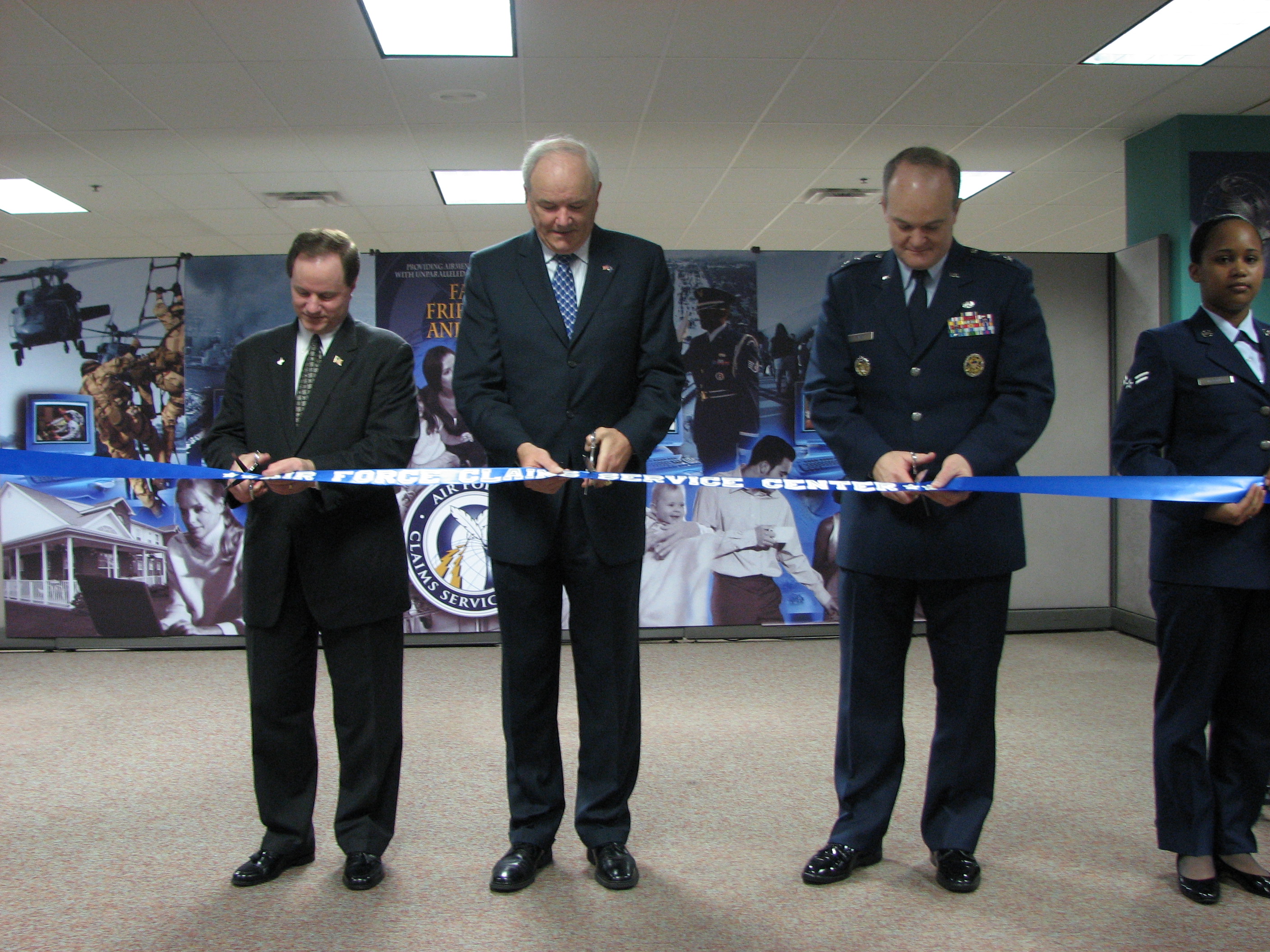 Air Force transforms filing personal claims > Wright-Patterson AFB ...