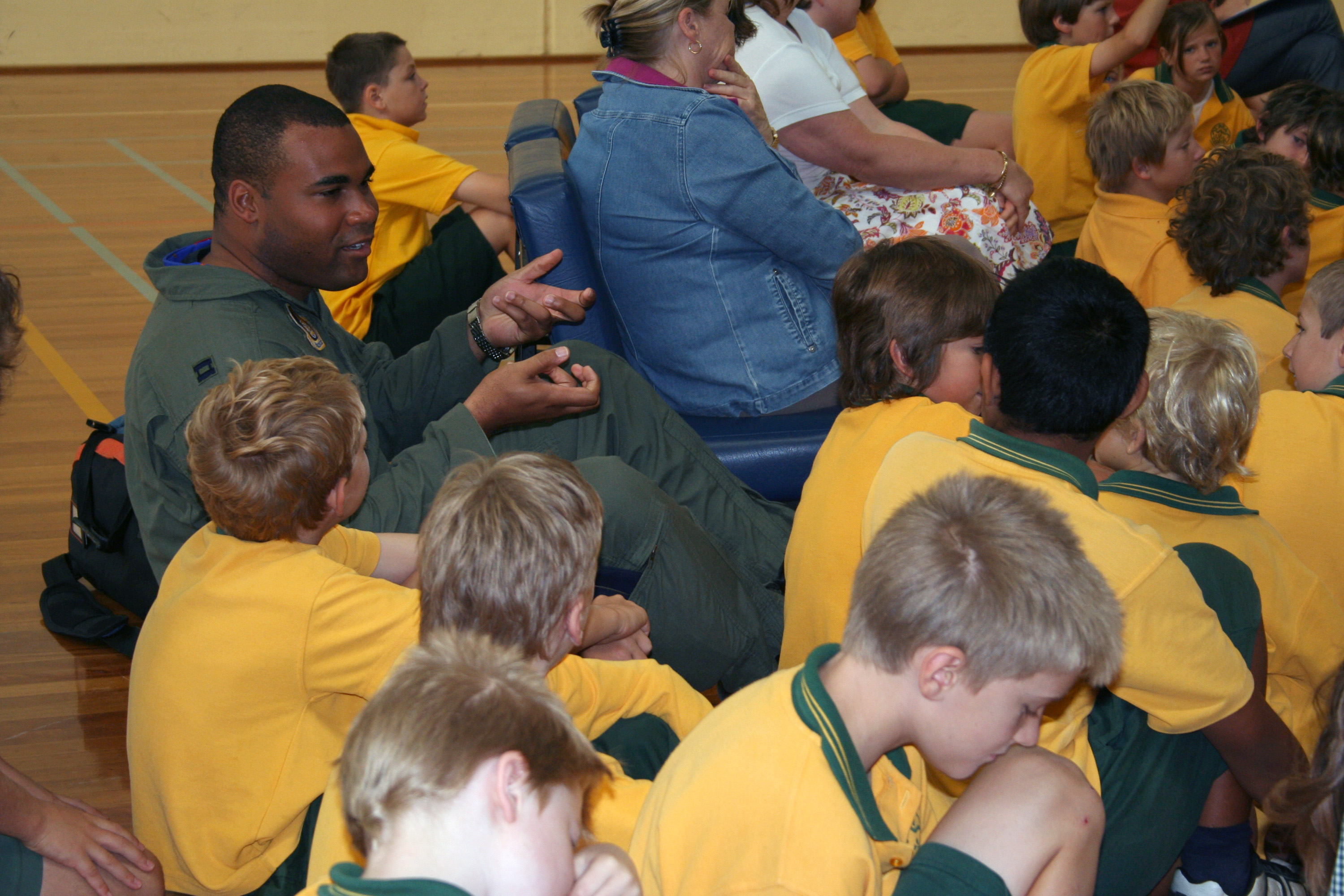 Airmen visit Australian primary school > Pacific Air Forces > Article ...