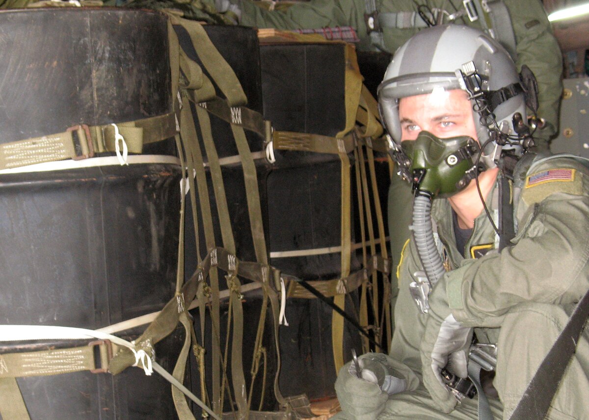 GPS-driven dropsondes improves airdrop accuracy > Yokota Air Base ...