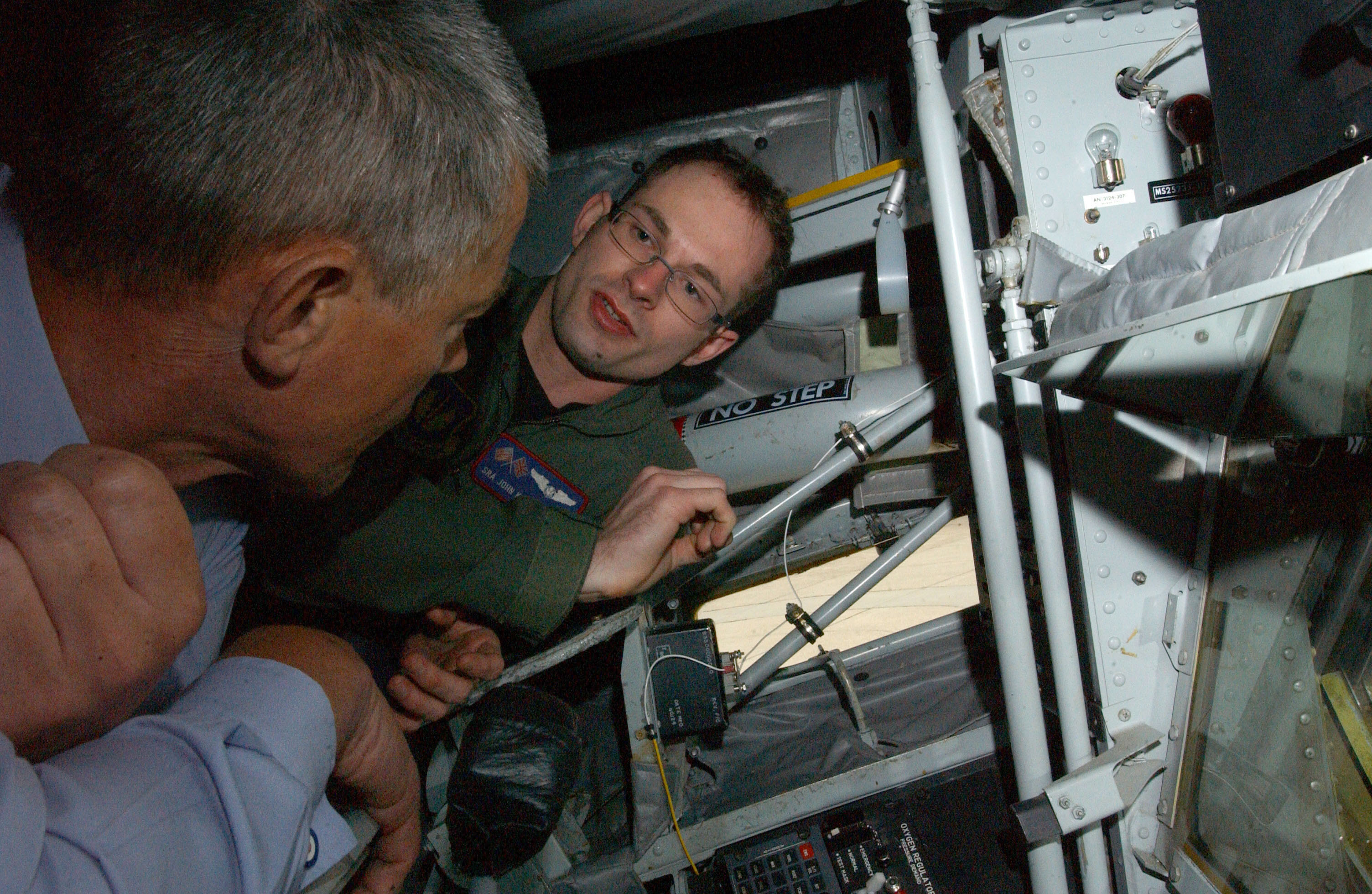 Royal Air Force warrant officer visits RAFM