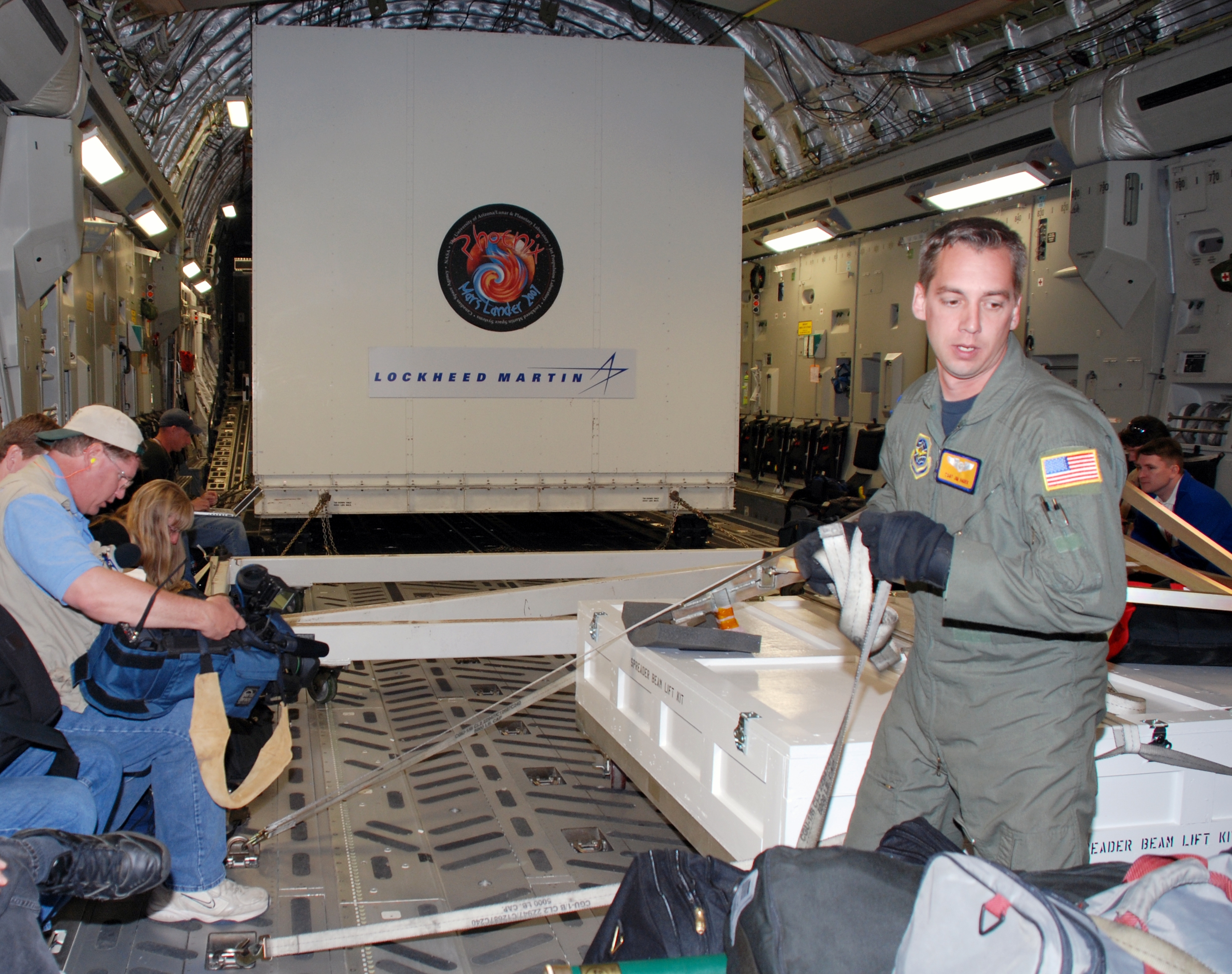 Charleston C-17 crew transports NASA's Phoenix Mars Lander > Marine ...