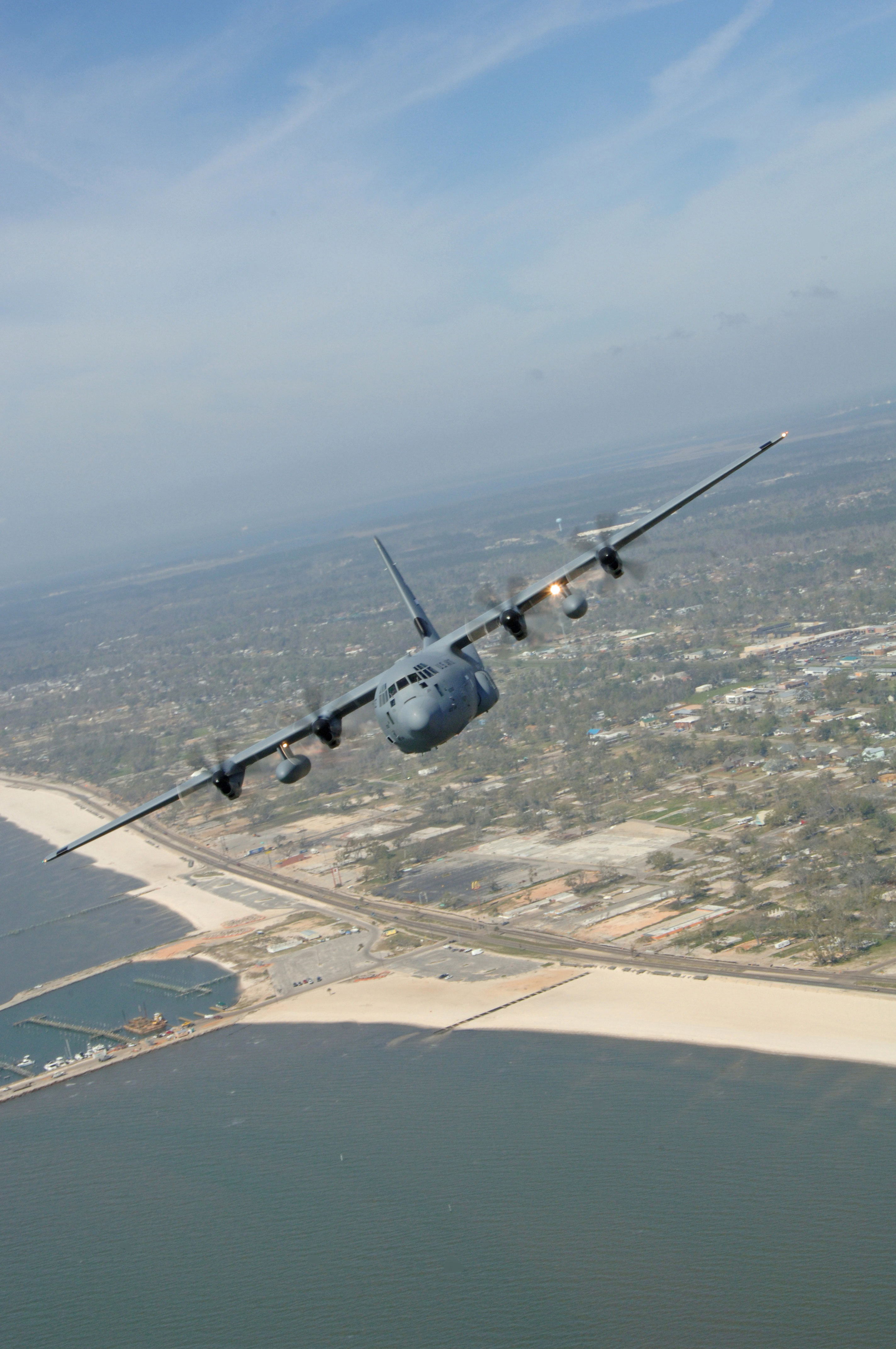 Air Force's WC-130 crews hunt Atlantic coast hurricanes > Air Force ...