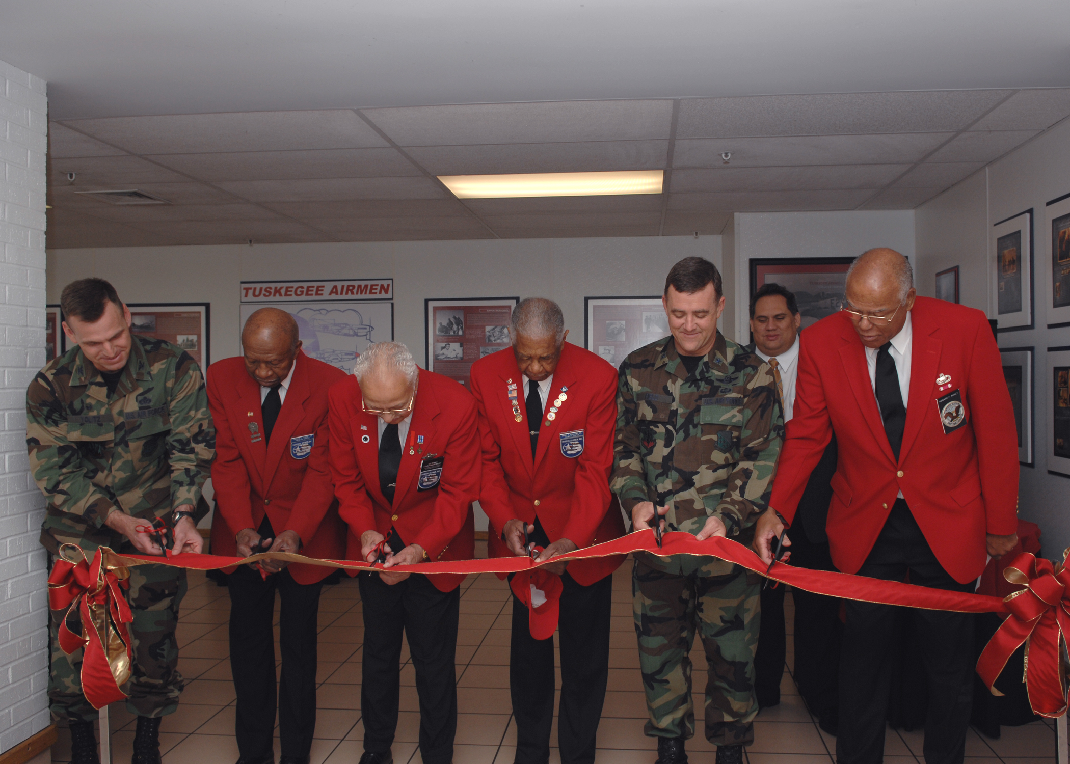 Tuskegee Airmen celebrate historical display