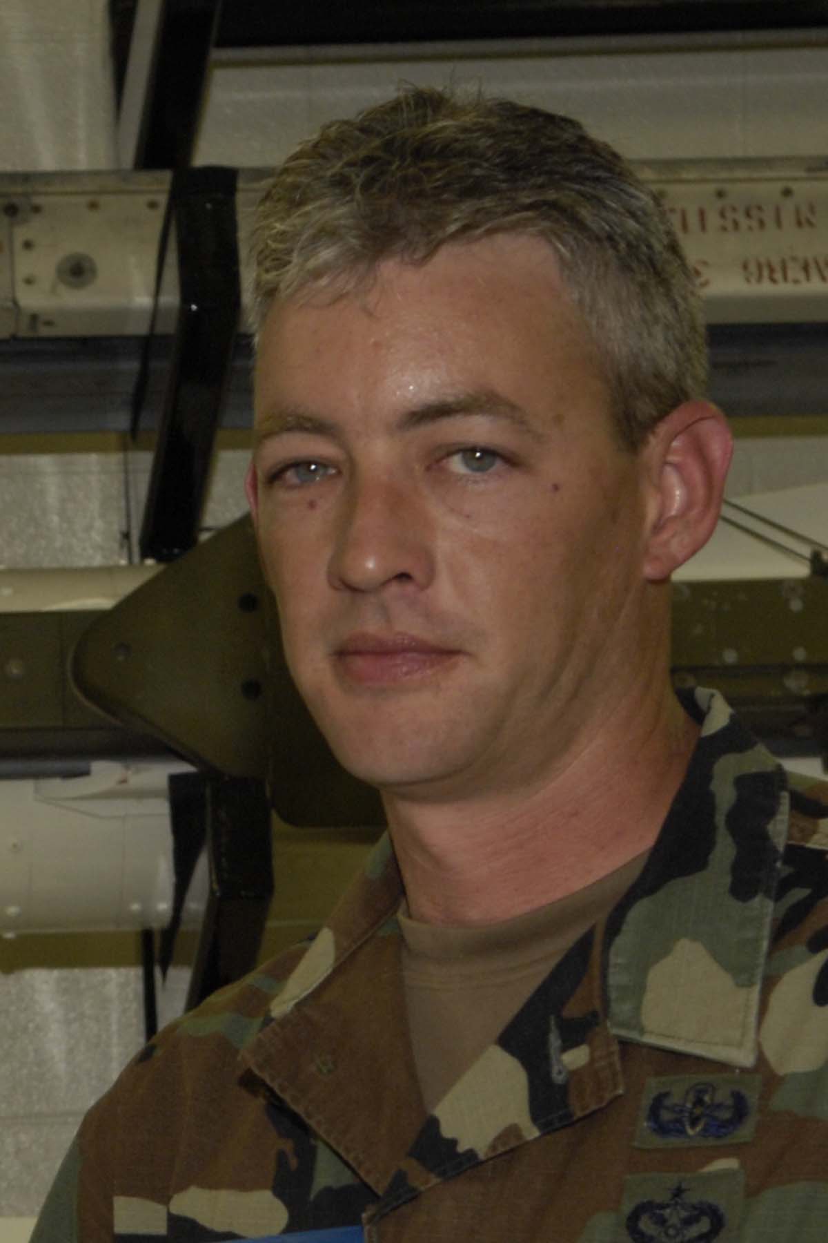 EOD technicians garner medals > Eglin Air Force Base > Article Display