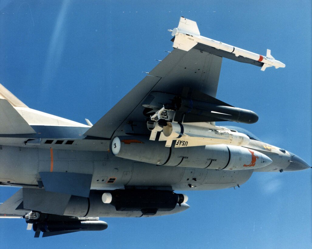 General Dynamics F-16C