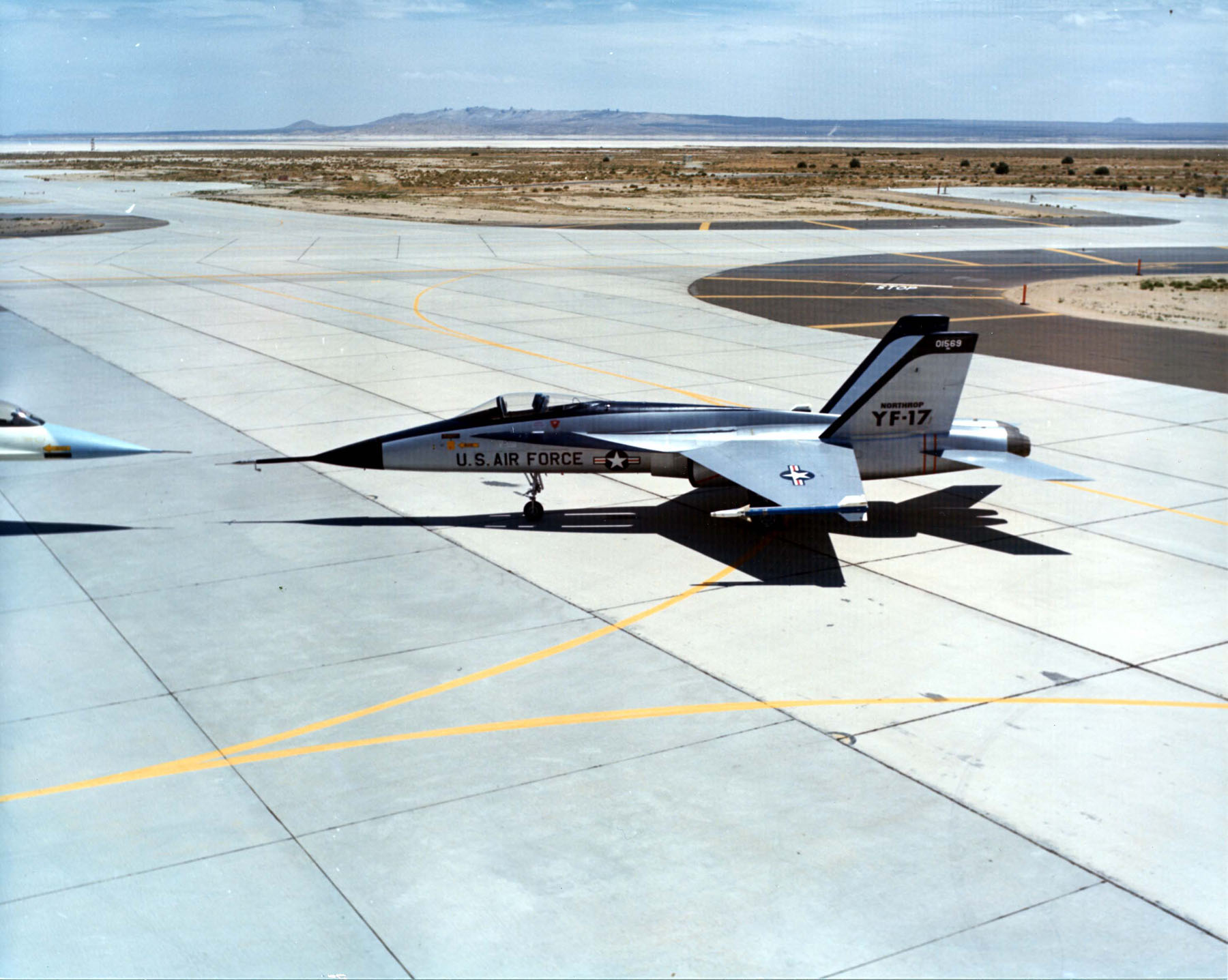 Northrop YF-17