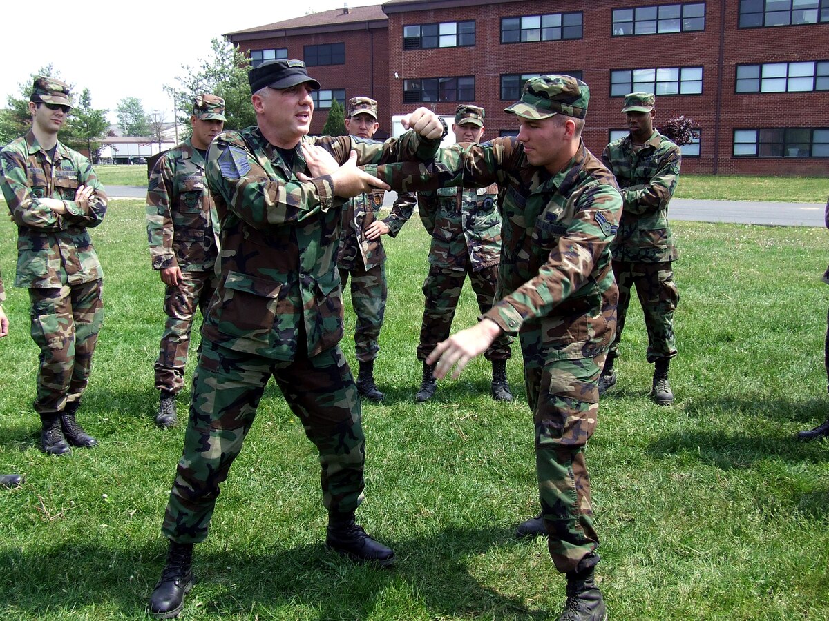 Self-defense course kicks way into training > Air Force > Article Display