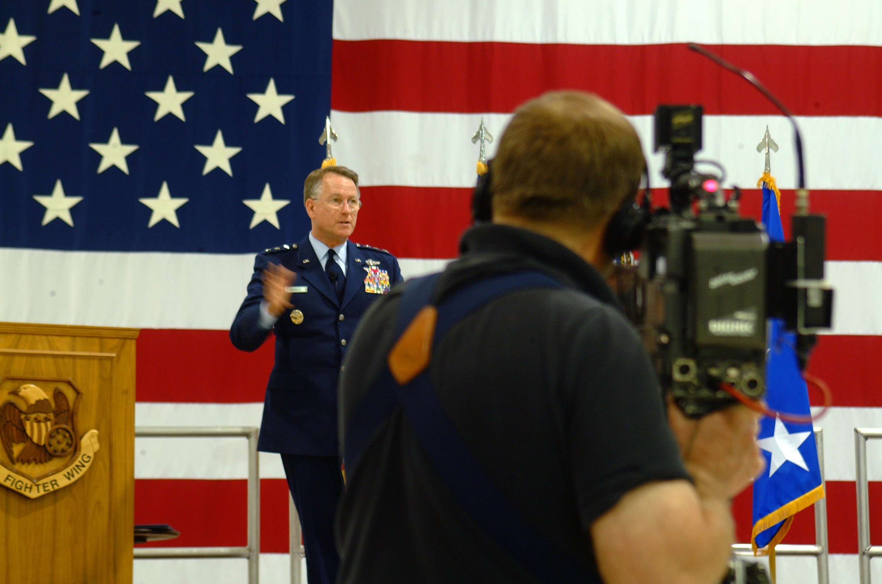 Conversation with AFRC commander > Air Force Reserve Command > News Article