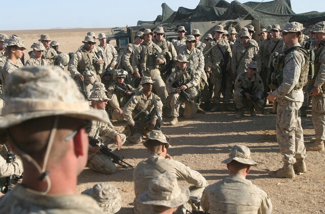 Marines, Middle Easterners mount combined assault during desert ...