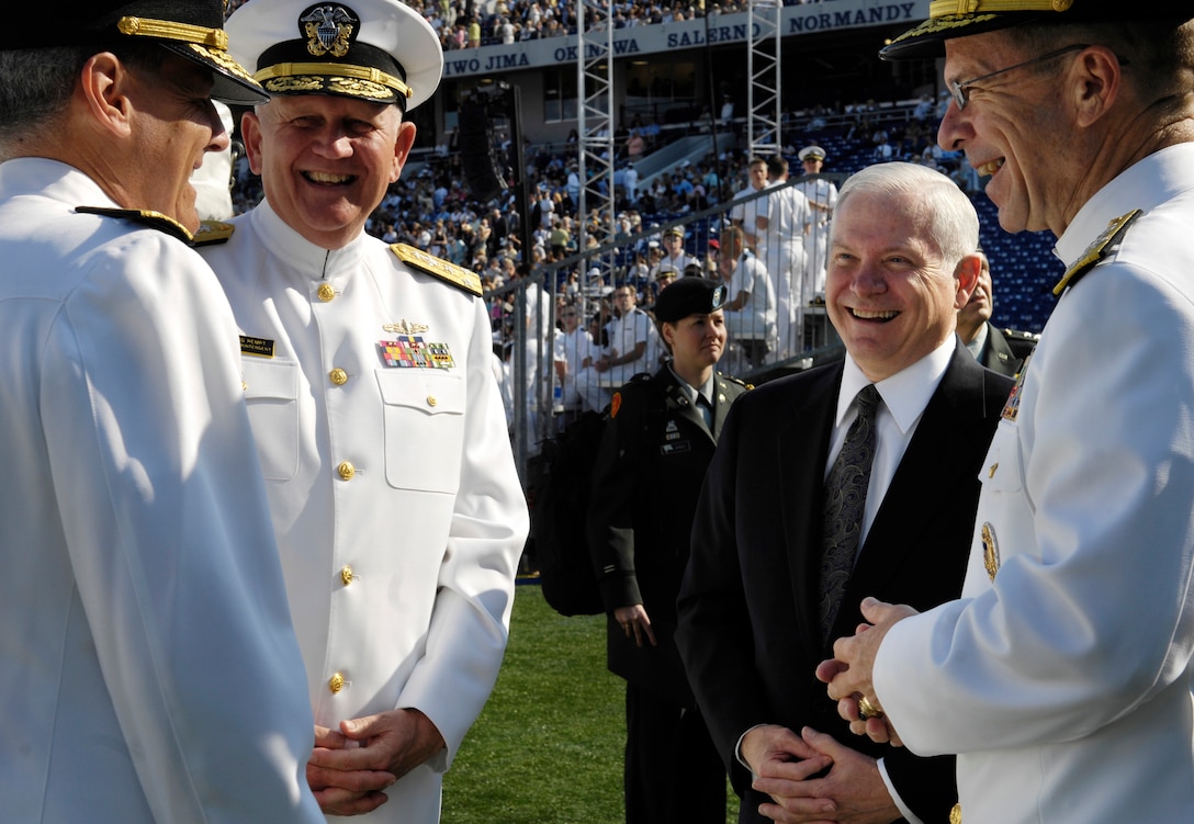 Secretary of Defense Robert M. Gates shares a laugh with Chief of Naval ...