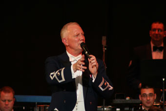 USAF Band of Flight Greets New Commander > Air Force Bands > Article ...