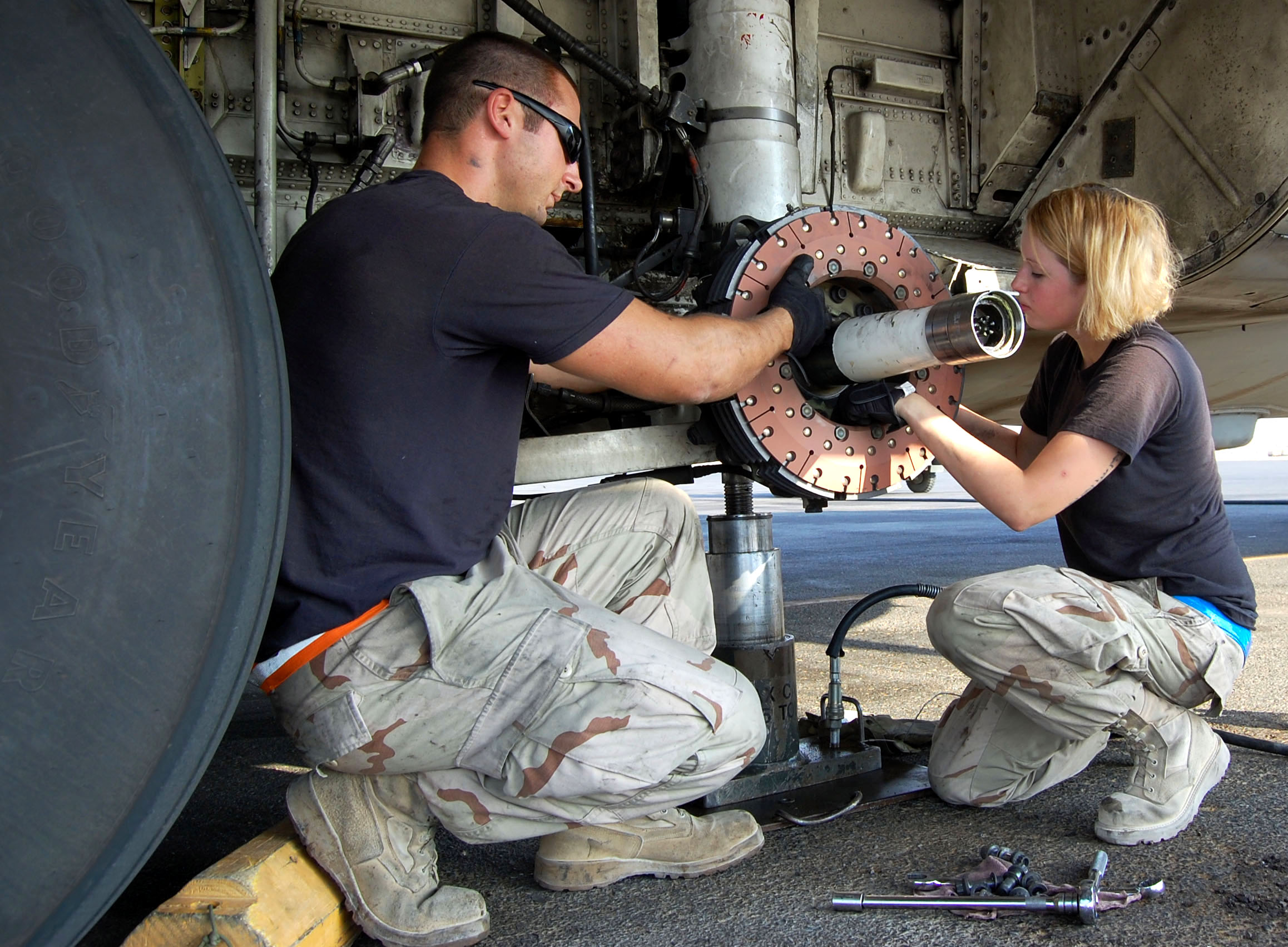 Aging C-130s: the geriatric fleet > Air Force > Display