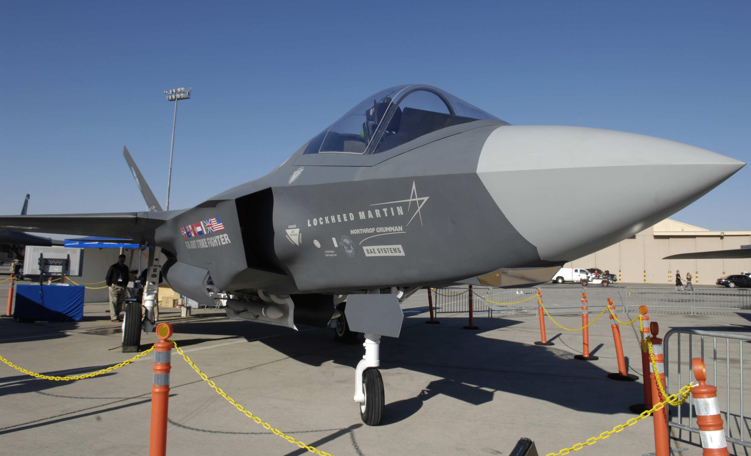 60th Anniversary air show amazes Nellis with heritage, future ...