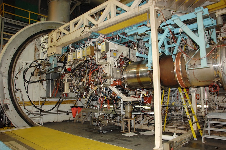 Arnold workers put alternate fighter jet engine through paces > Arnold ...