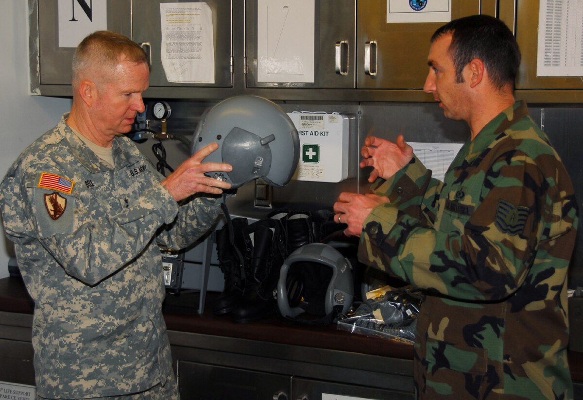 USFK commander gets geared up at Osan > Osan Air Base > Article Display