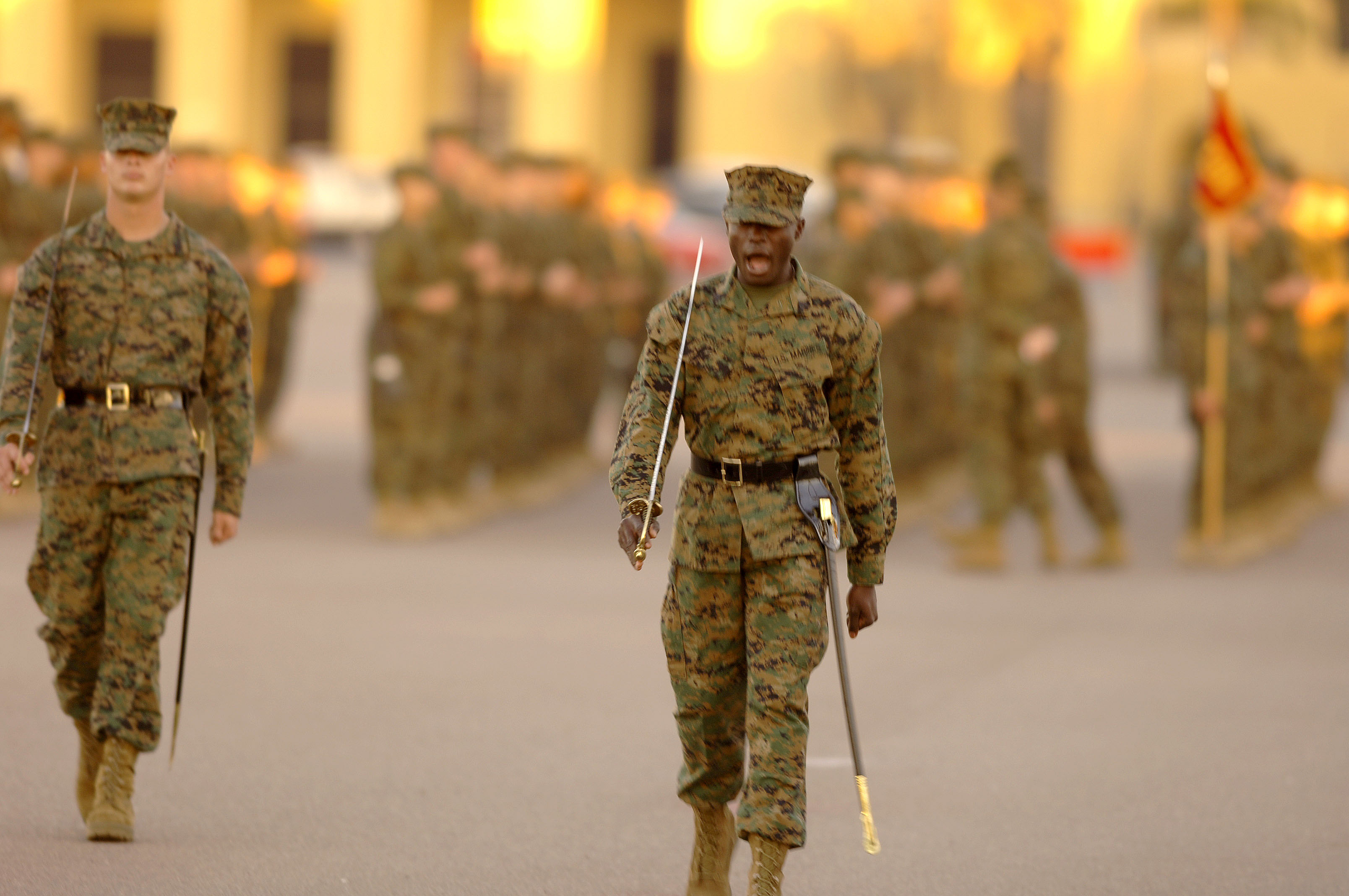 Parade deck etiquette is a matter of tradition > Marine Corps ...