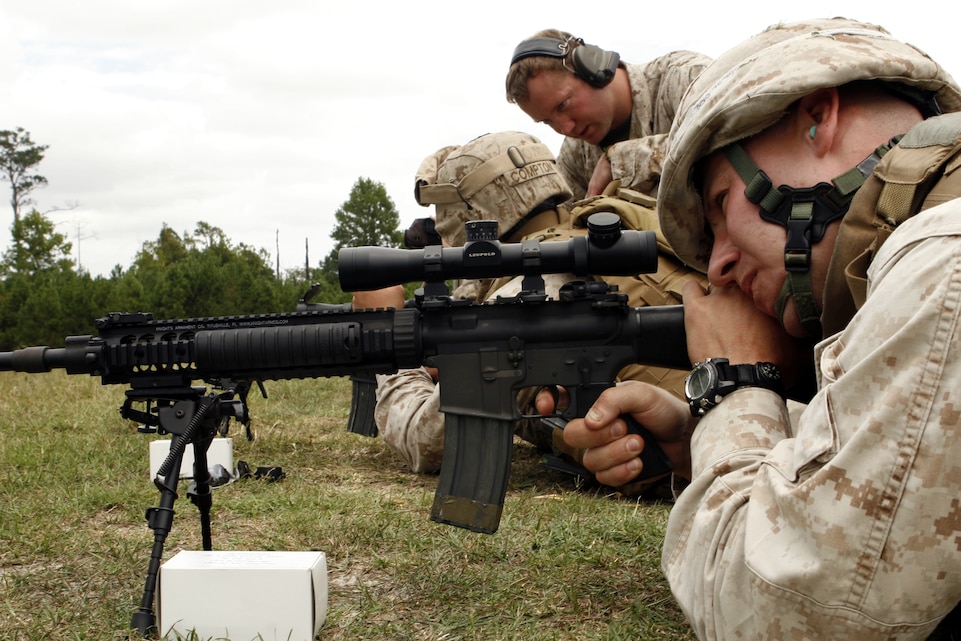 II MEF Marines receive training on new rifle > II Marine Expeditionary ...