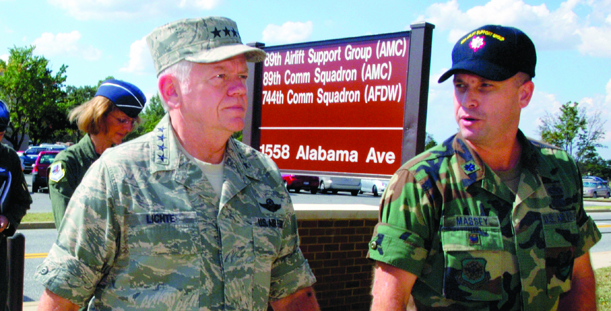 Gen. Lichte visits 89 AW > Joint Base Andrews > News